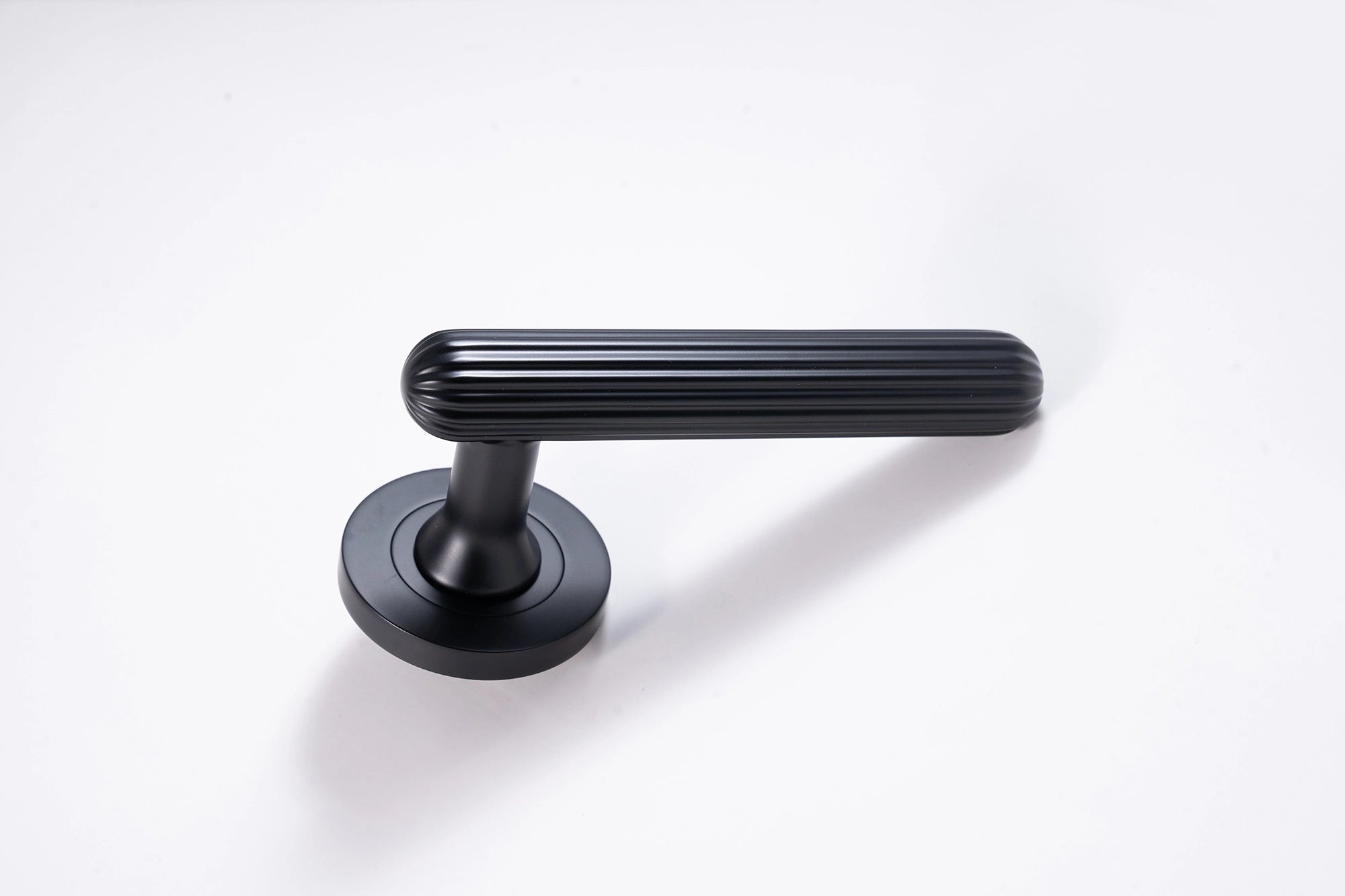 Zaha Lever Handle – Rumi
